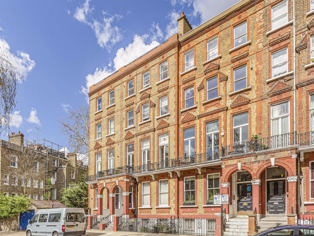 1 bed flat to rent in Nevern Square, London SW5, £2,197 pcm - Zoopla