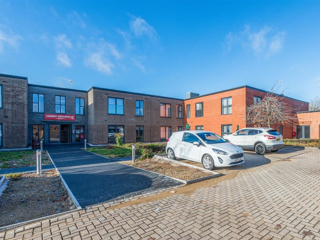 1 bed flat to rent in Upper Stratton, Kembrey Park, Swindon SN2, £900 ...