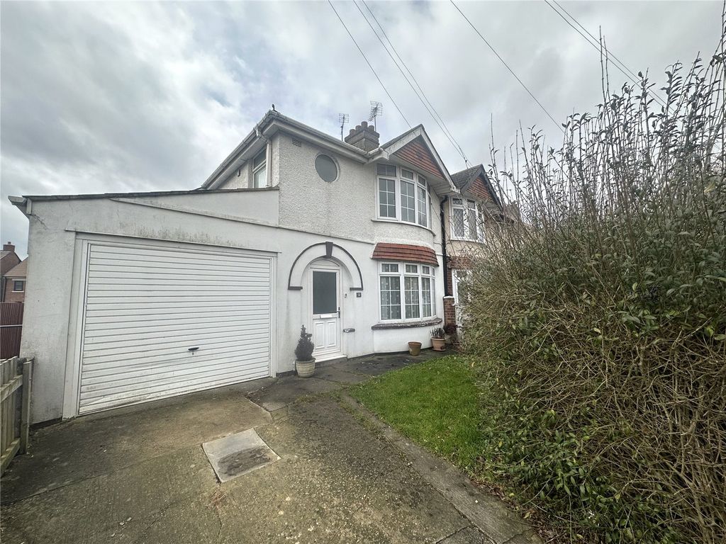 3 Bed Semi Detached House For Sale In Dores Road Stratton Swindon