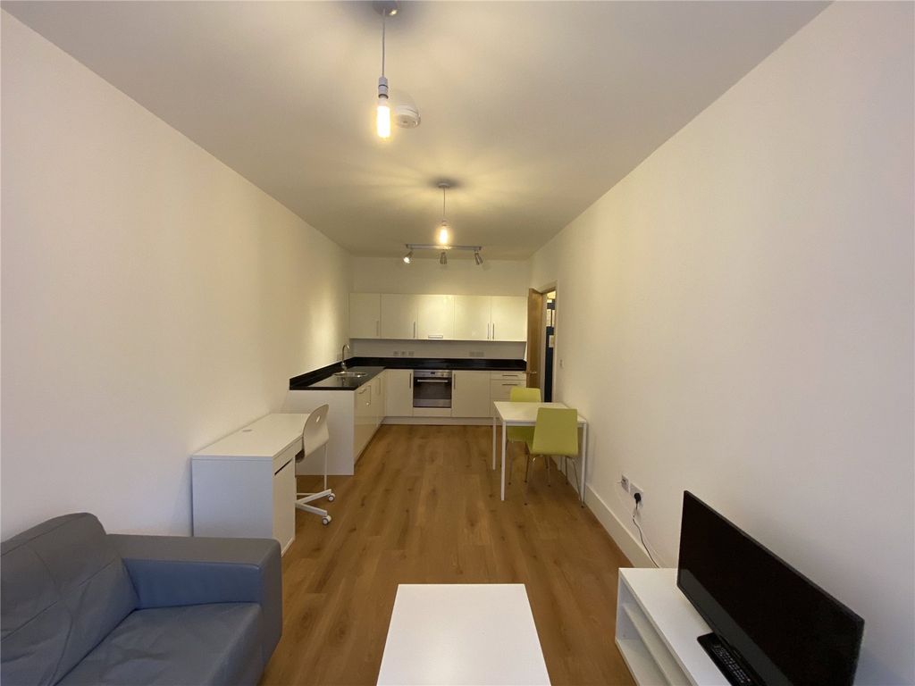 1 bed flat to rent in Town Hall, Bexley Square, Salford, Manchester M3 ...