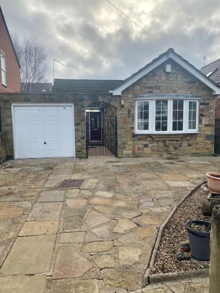 2 bed bungalow to rent in Roper Avenue, West Yorkshire, Leeds LS8 - Zoopla