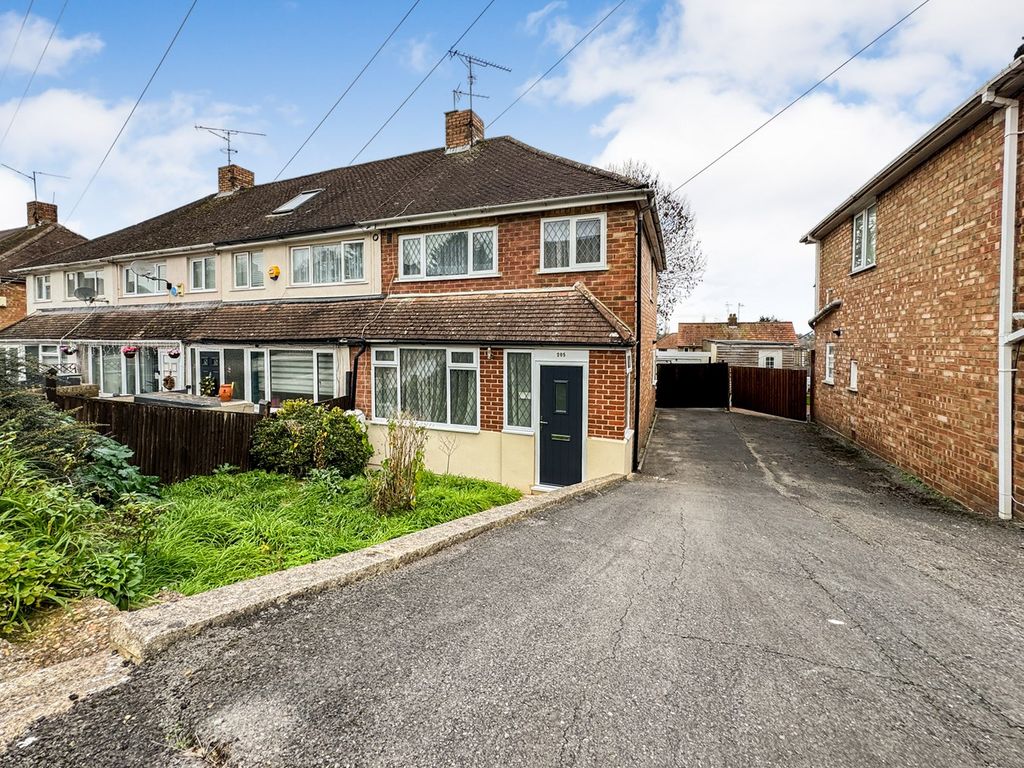 3 Bed End Terrace House For Sale In Thirlmere Avenue Tilehurst