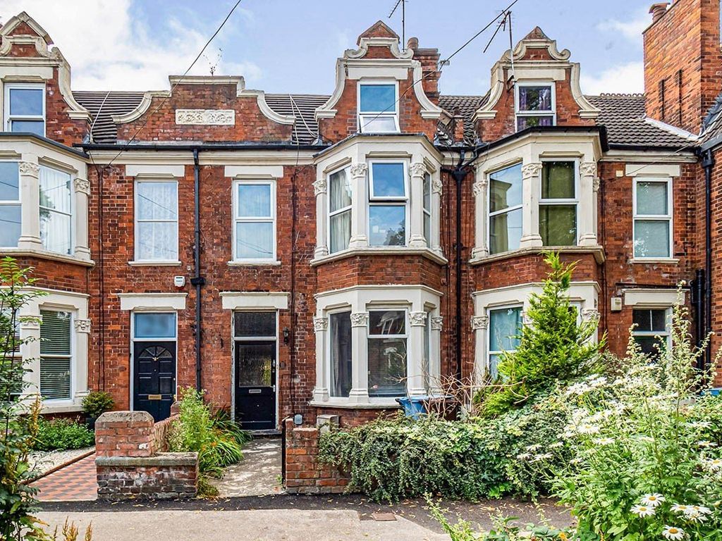 5 bed terraced house to rent in Ella Street, Hull, East Riding Of ...