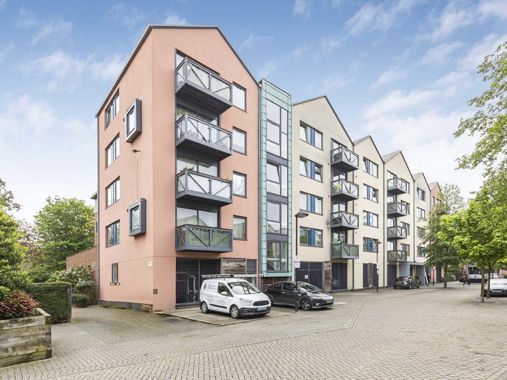1 bed flat for sale in Union Lane, Isleworth TW7, £269,950 - Zoopla