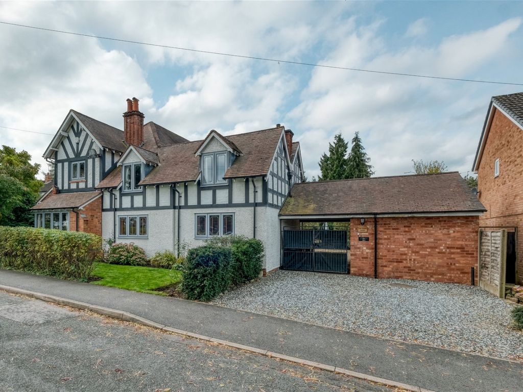 5 Bed Detached House For Sale In West Heath Road Northfield