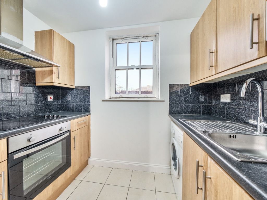 1 bed flat to rent in Church Street, Croydon, Surrey CR0, £1,000 pcm ...