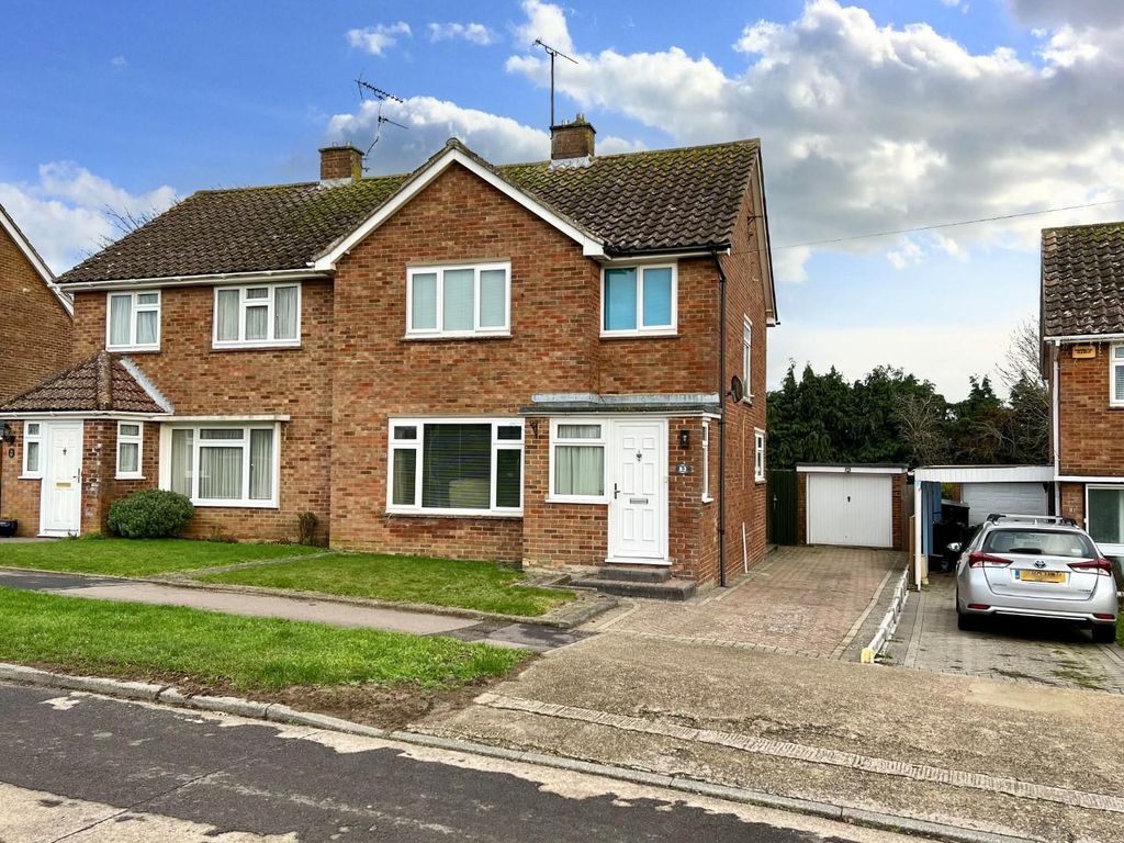 3 Bed Semi Detached House For Sale In Rylands Road Kennington Ashford