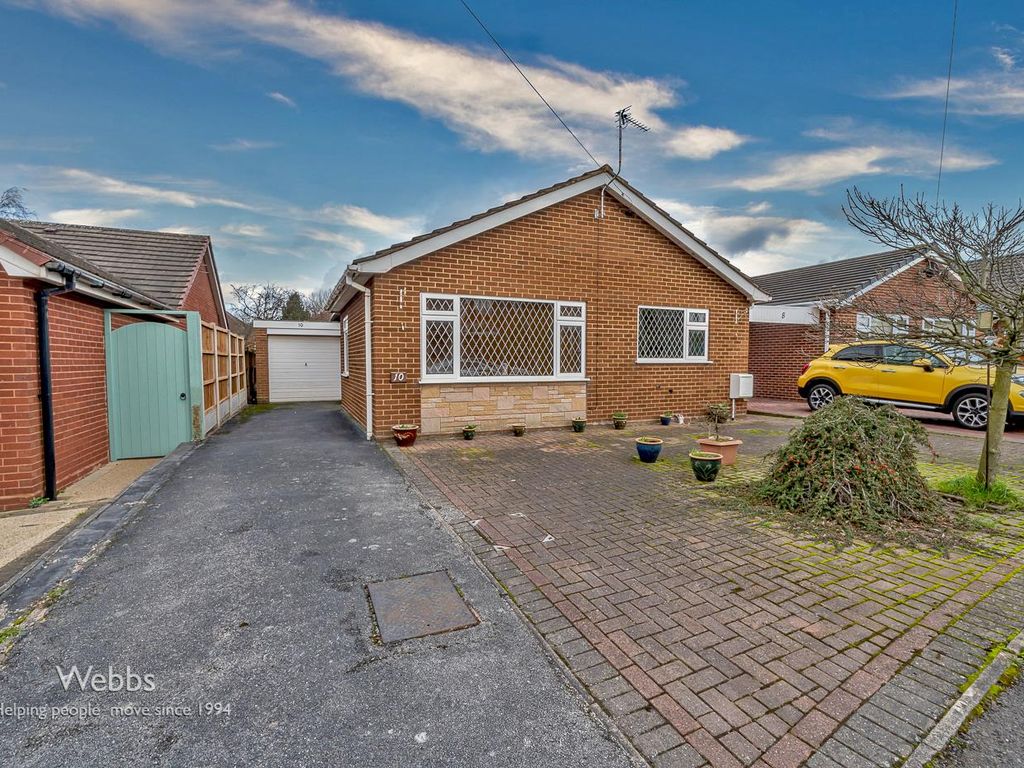 2 Bed Detached Bungalow For Sale In Lawnswood Drive Walsall Wood