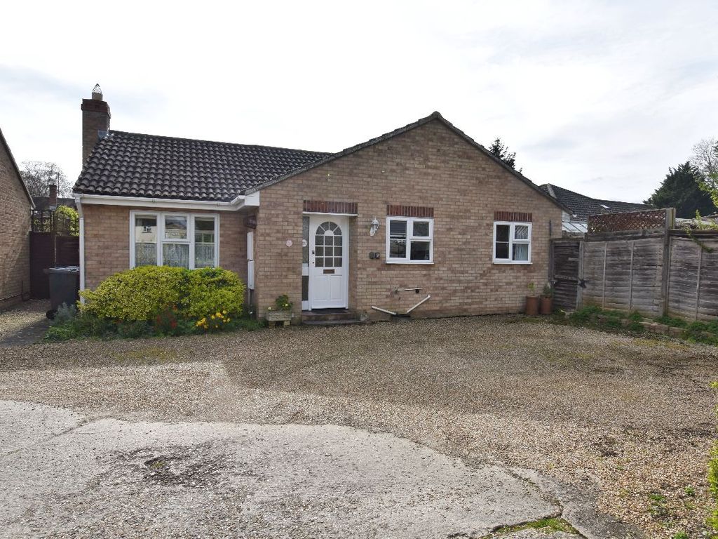 3 bed bungalow to rent in High Street, Teversham, Cambridge CB1, £1,600 ...