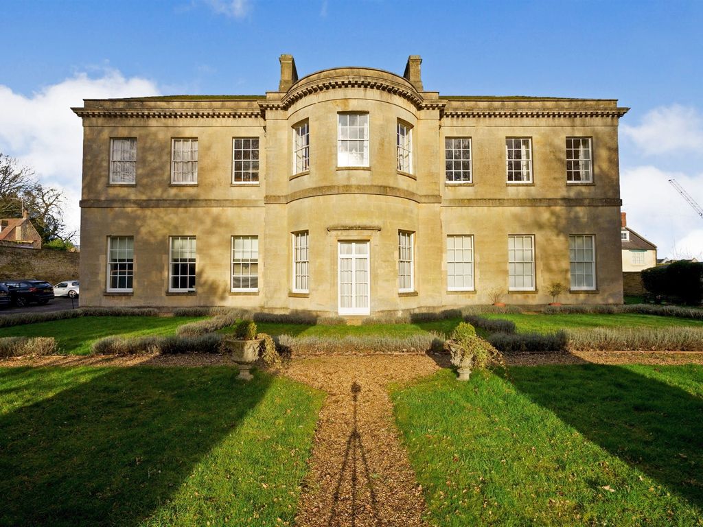 1 bed flat for sale in Castle Street, Calne SN11 - Zoopla