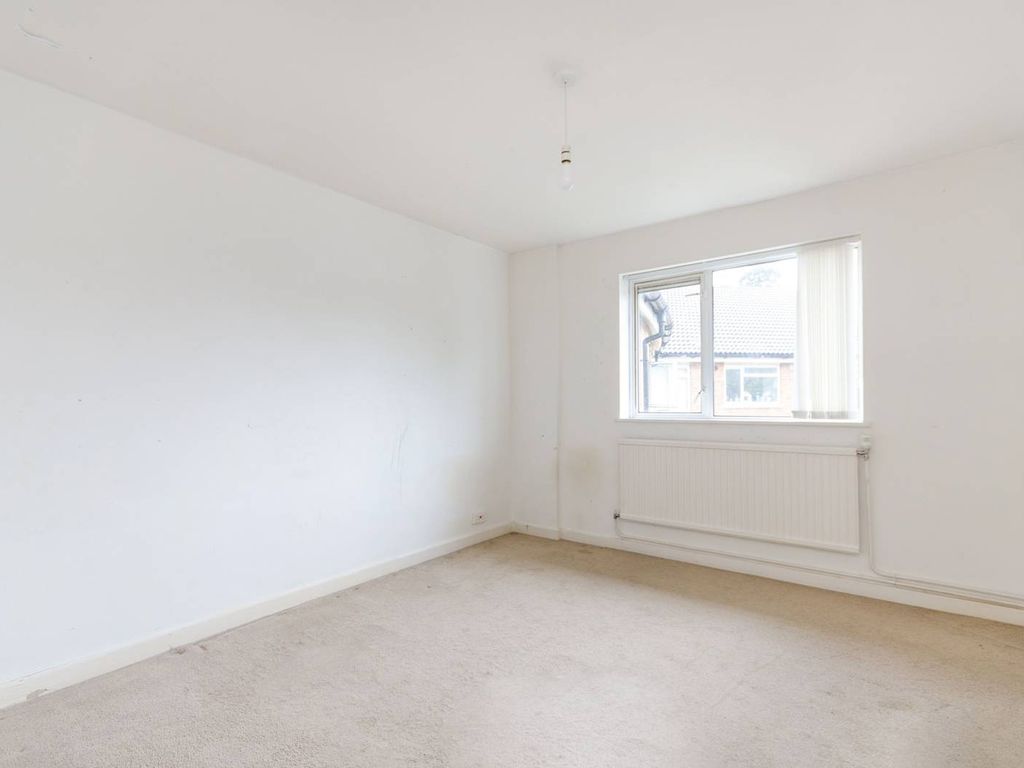 2 bed flat to rent in Radcliffe Road, East Croydon, Croydon CR0 - Zoopla