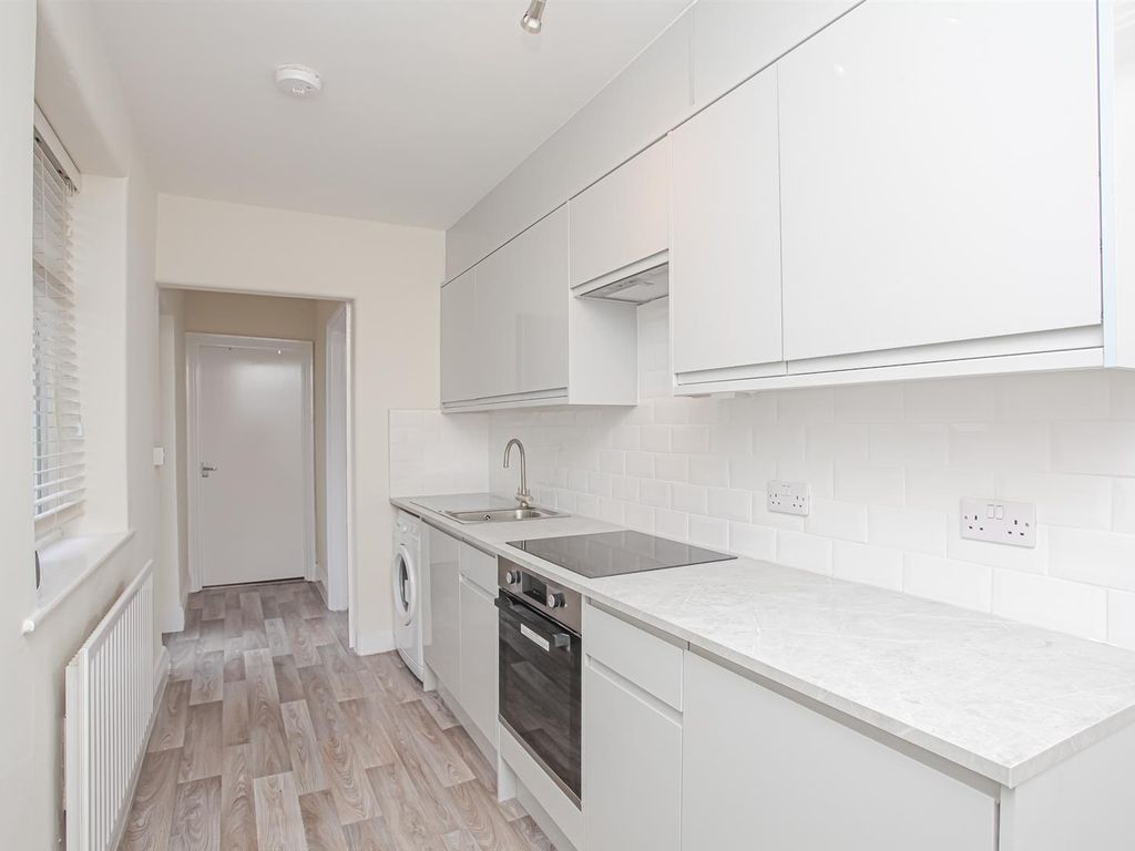 2 bed flat to rent in Abingdon Road, Oxford OX1, £1,350 pcm - Zoopla