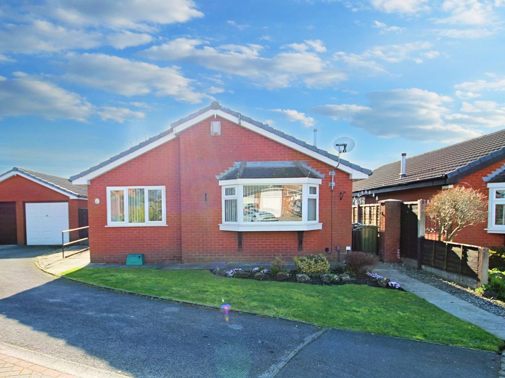 3 bed detached bungalow for sale in Toothill Close, Ashton-In-Makerfield, Wigan WN4 - Zoopla