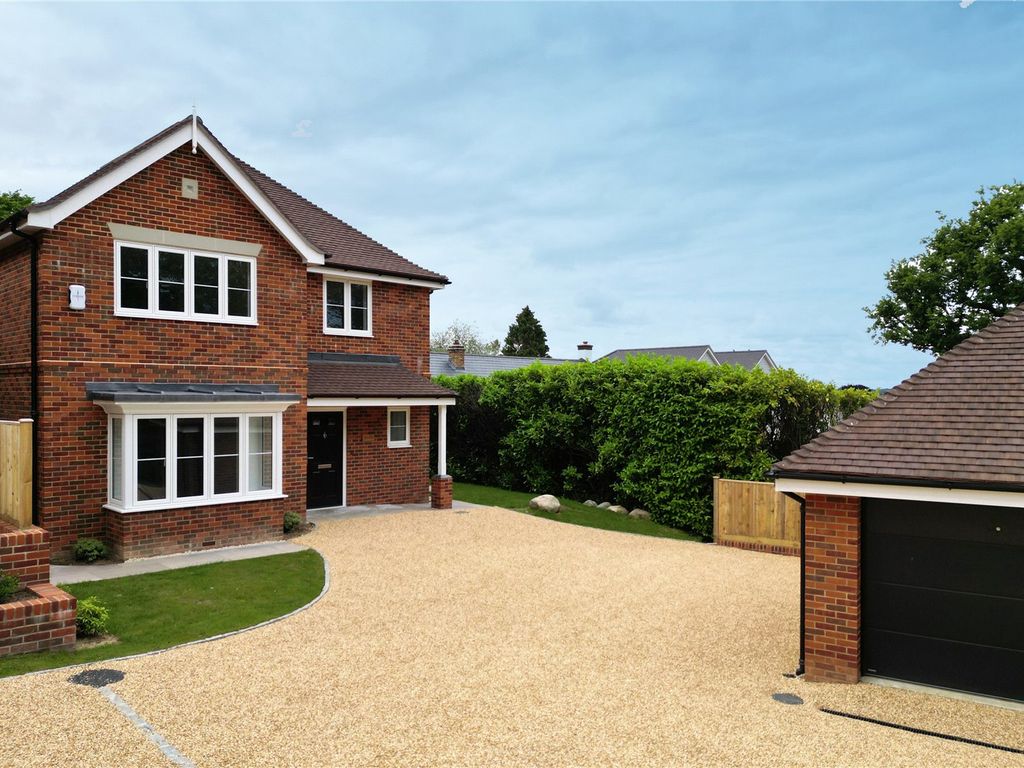 New home, 4 bed detached house for sale in Lower Road, Fetcham KT22, £ ...