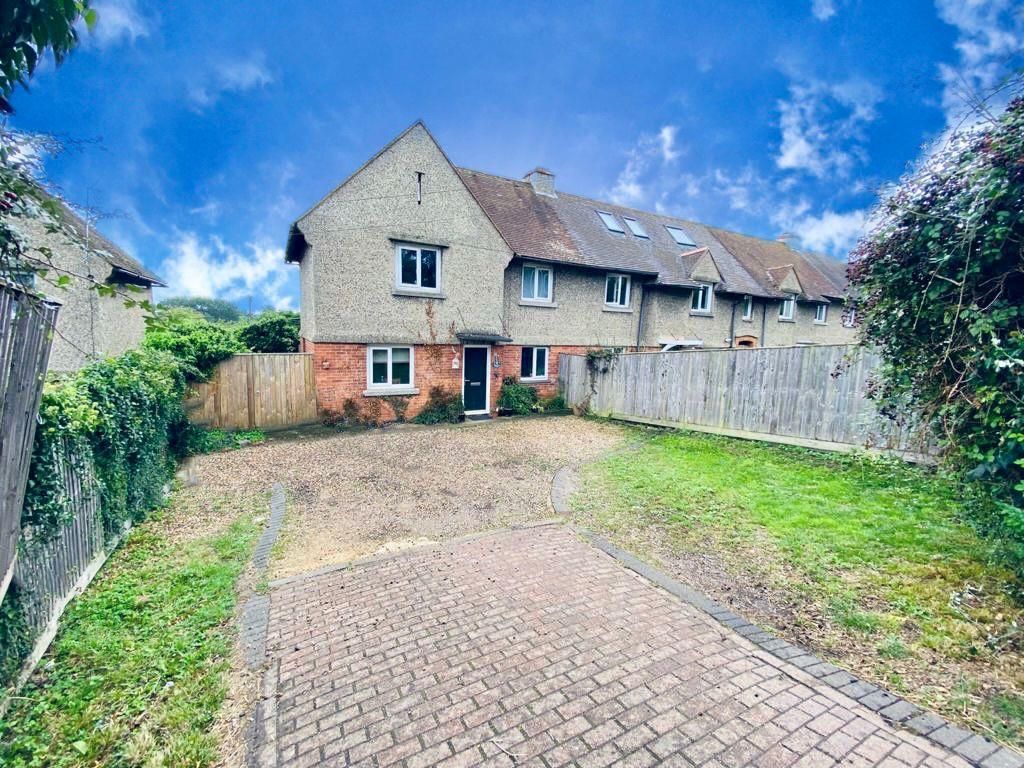 3 bed end terrace house for sale in Bath Road, Woolhampton RG7, £ ...
