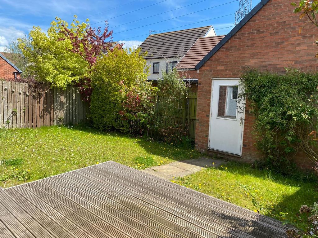 4 bed semi-detached house to rent in Roseden Way, Newcastle Upon Tyne ...