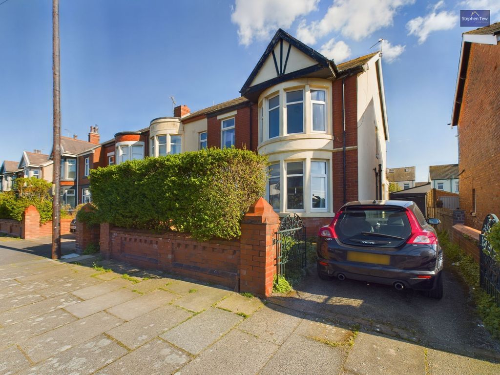 4 bed end terrace house for sale in Rosebery Avenue, Blackpool FY4 - Zoopla
