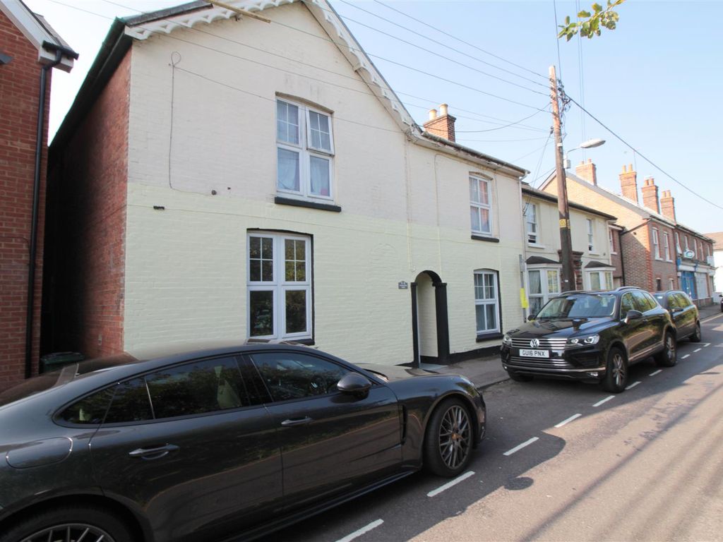 1 bed flat to rent in Springfield Road, Crawley RH11 - Zoopla