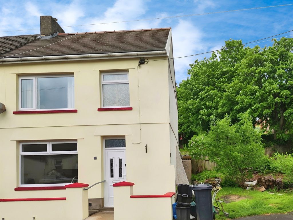 3 bed end terrace house for sale in Dolygarn Terrace, Blaina ...