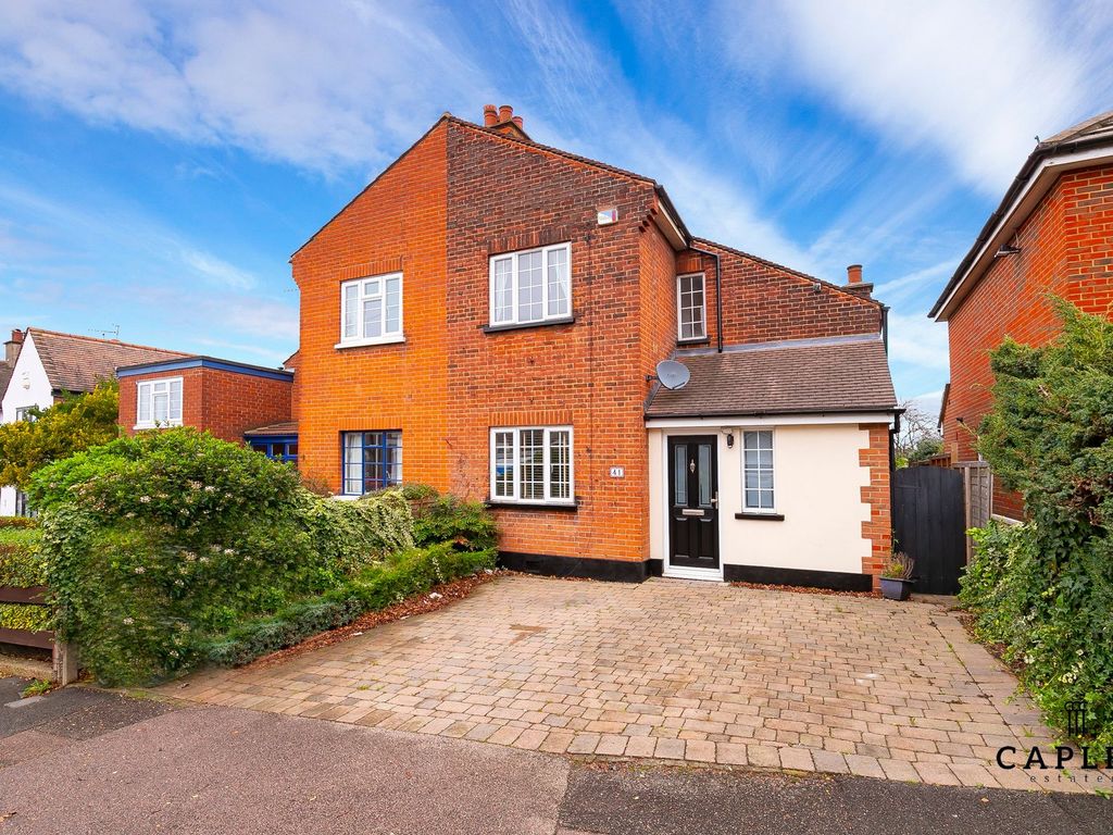2 Bed Semi Detached House To Rent In Sky Peals Road Woodford Green Ig8