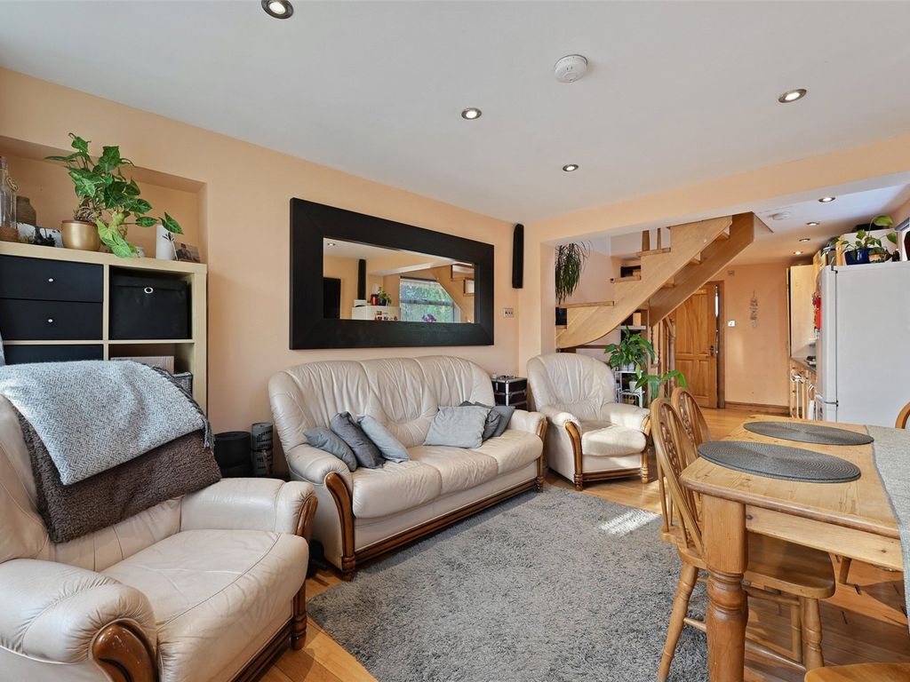 2 bed end terrace house for sale in Lynmouth Gardens, Perivale ...