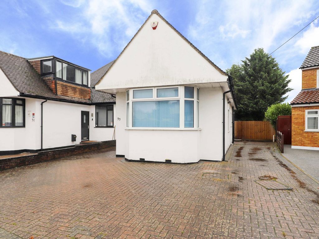 3 Bed Semi Detached Bungalow For Sale In Birkdale Avenue Pinner Ha5 £