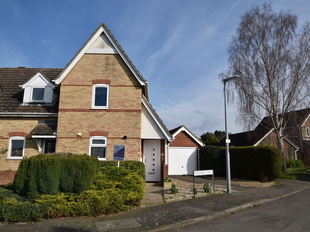 2 Bed End Terrace House For Sale In Heron Road Wisbech Pe13 £180 000