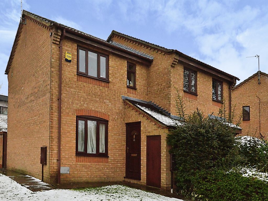 1 Bed Semi Detached House For Sale In Lowndes Grove Shenley Church End