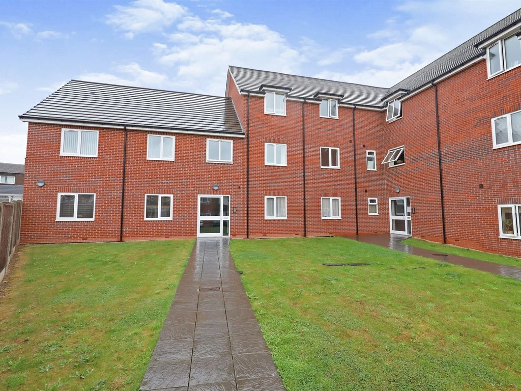 2 bed flat for sale in Cavalcade Close, Willenhall WV12 - Zoopla
