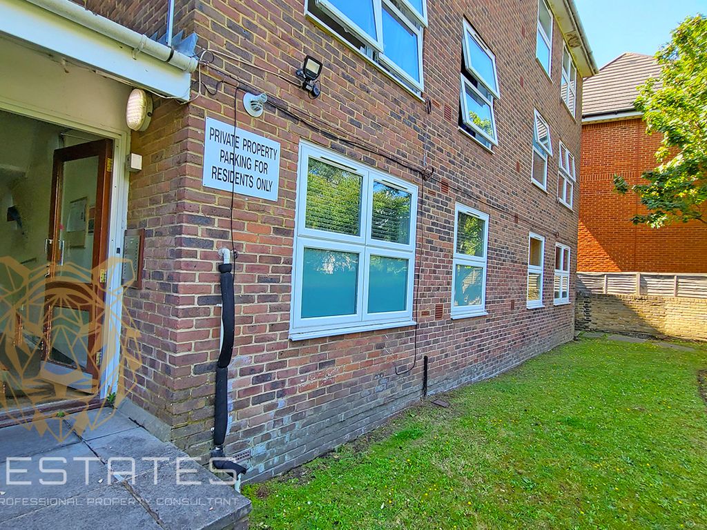 1 bed flat for sale in Palace Road, London SW2, £300,000 - Zoopla
