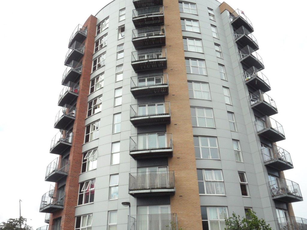 2 bed flat to rent in Stuart Street, Manchester M11, £1,250 pcm - Zoopla