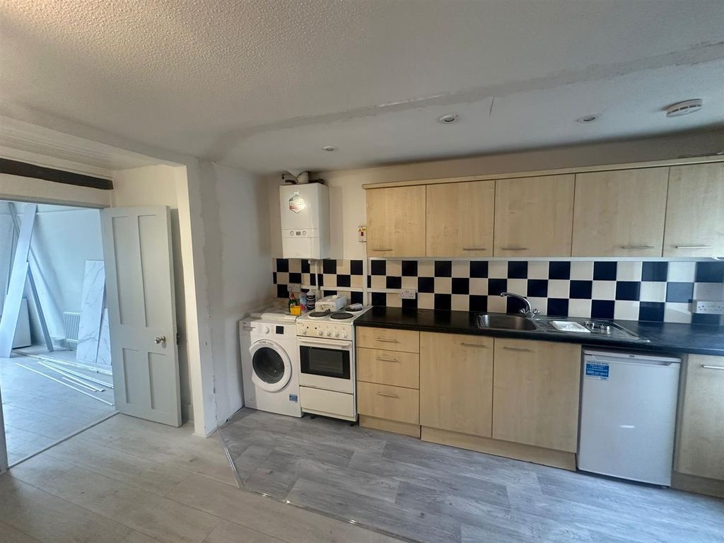 1 bed property to rent in High Street, Rusthall, Tunbridge Wells TN4, £ ...