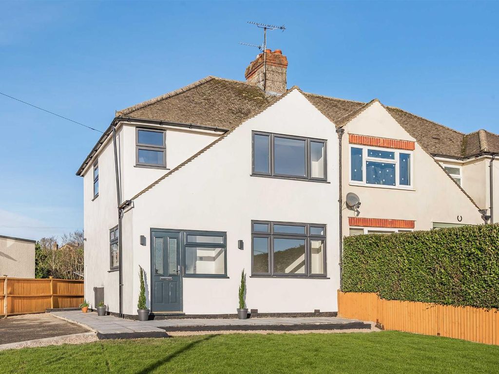 3 bed semi-detached house for sale in Meadow Drive, Devizes SN10, £315,000 - Zoopla
