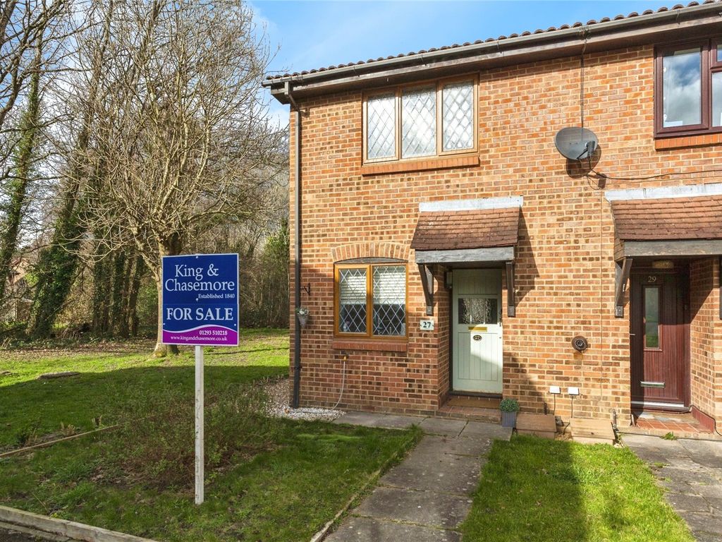 2 Bed End Terrace House For Sale In Ferndown Crawley West Sussex Rh10