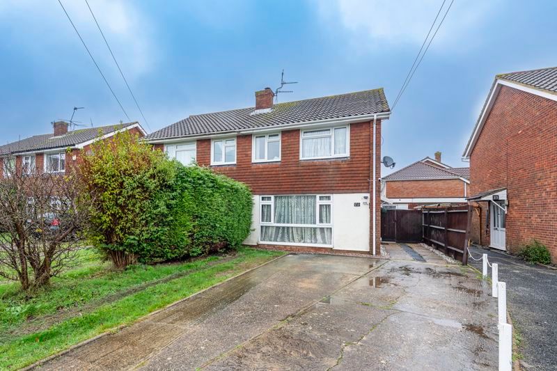 3 Bed Semi Detached House For Sale In Pine Walk Uckfield Tn22 £