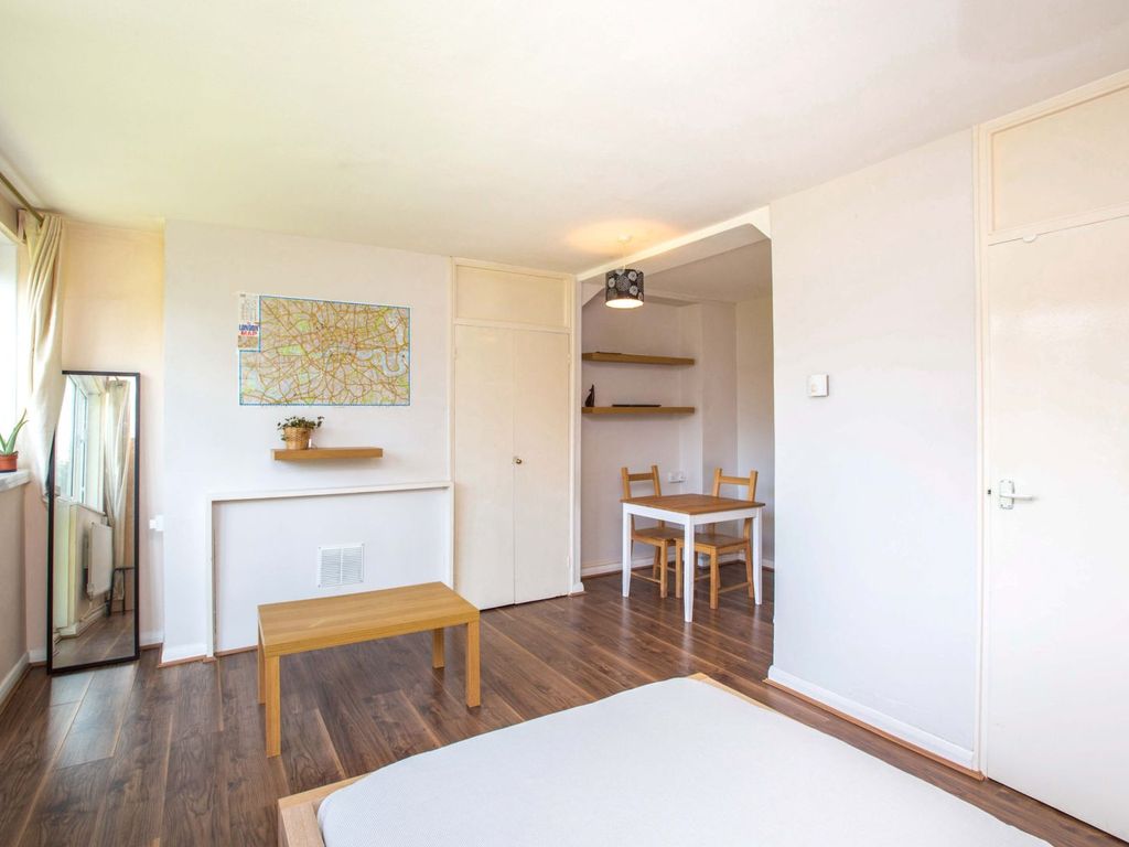 Studio for sale in Newby Place, London E14 - Zoopla