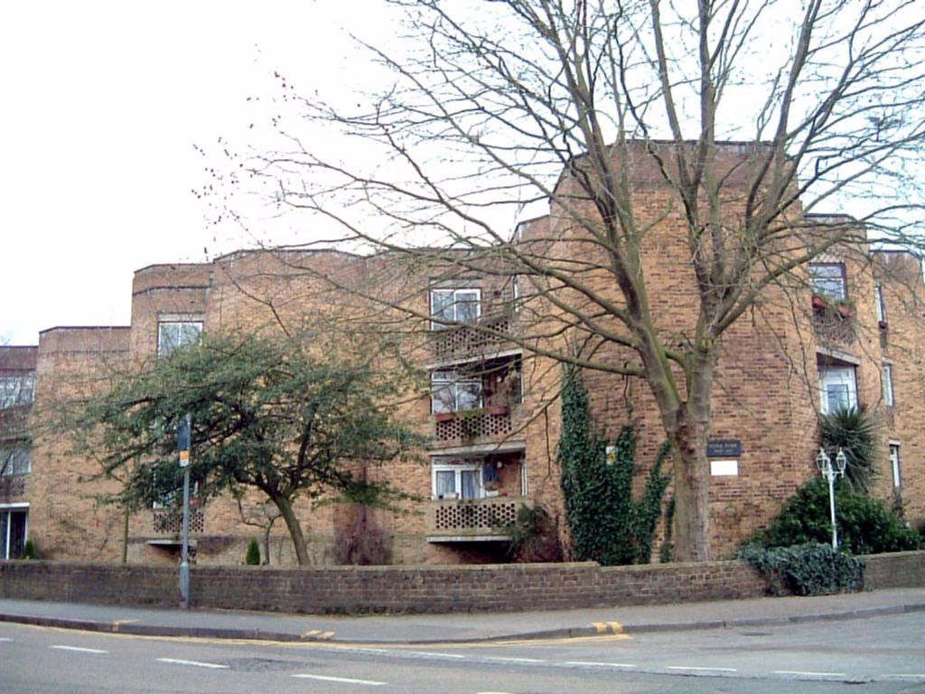1 bed flat to rent in Sussex Keep, Sussex Close, Slough SL1 - Zoopla