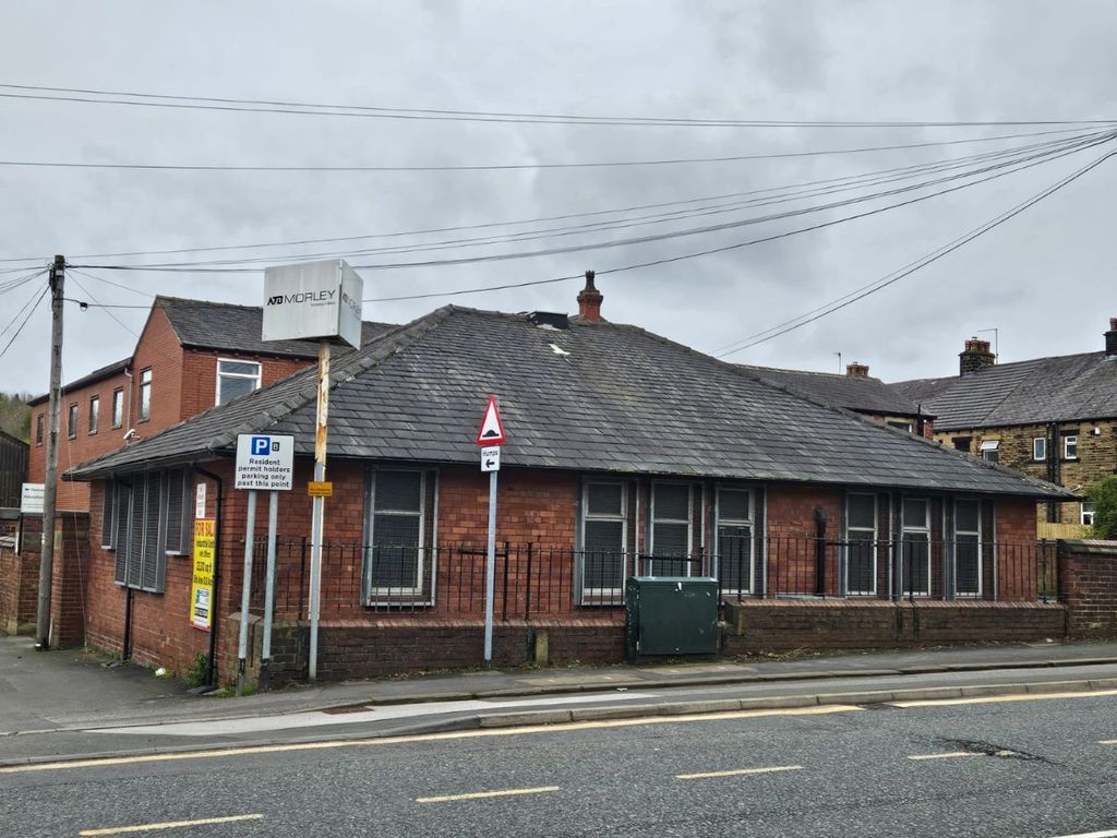Office to let in Bradford Road, Stanningley, Leeds LS28, £15,000 pa ...