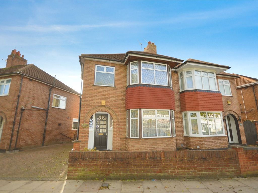 3 Bed Semi Detached House For Sale In Nelson Road Whitton Twickenham