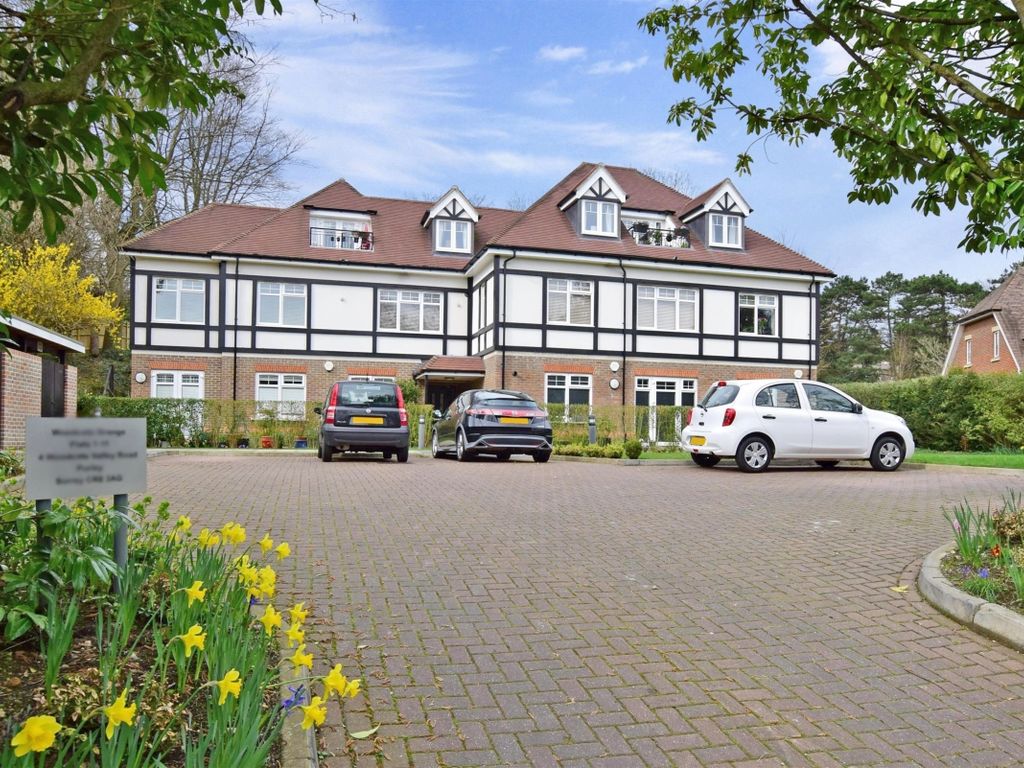 2 bed flat to rent in Woodcote Valley Road, Purley CR8, £1,950 pcm - Zoopla