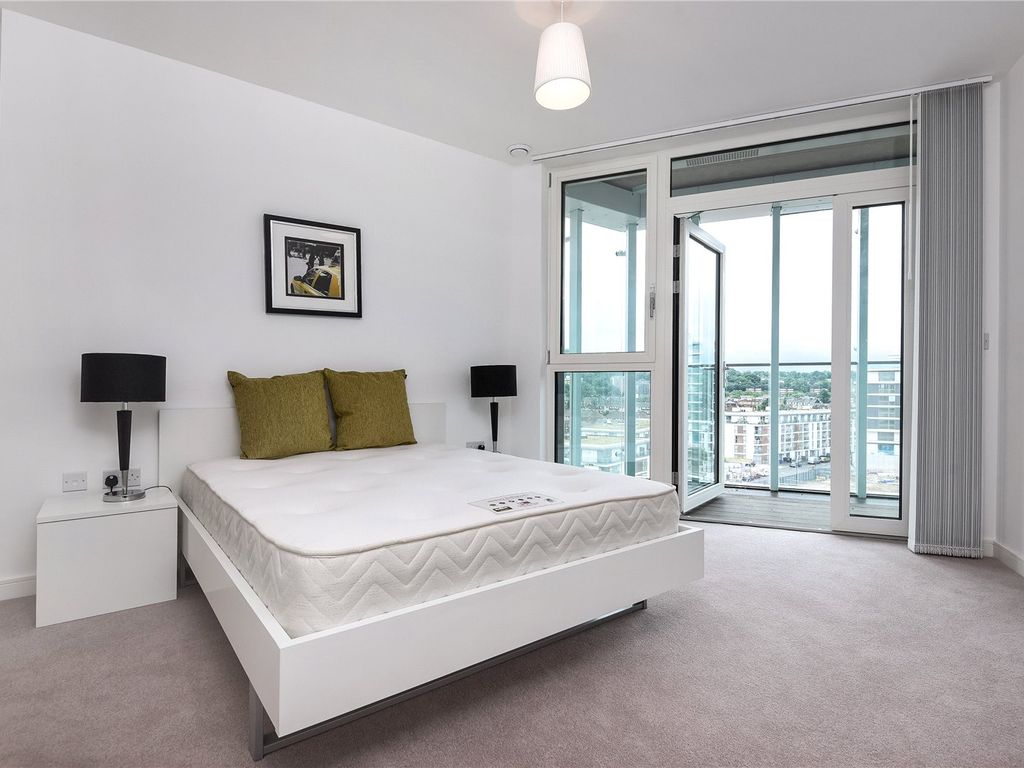 3 bed flat to rent in Poldo House, 24 Cable Walk Enderby Wharf ...