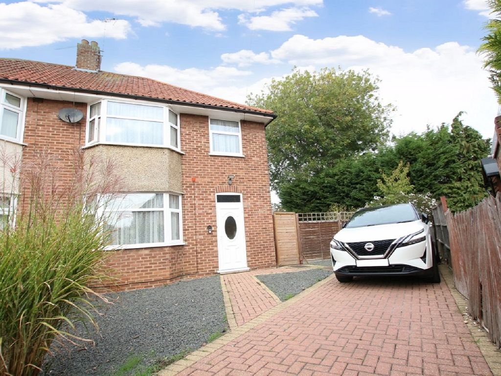 3 bed semi-detached house for sale in Broadmere Road, Ipswich, Suffolk ...