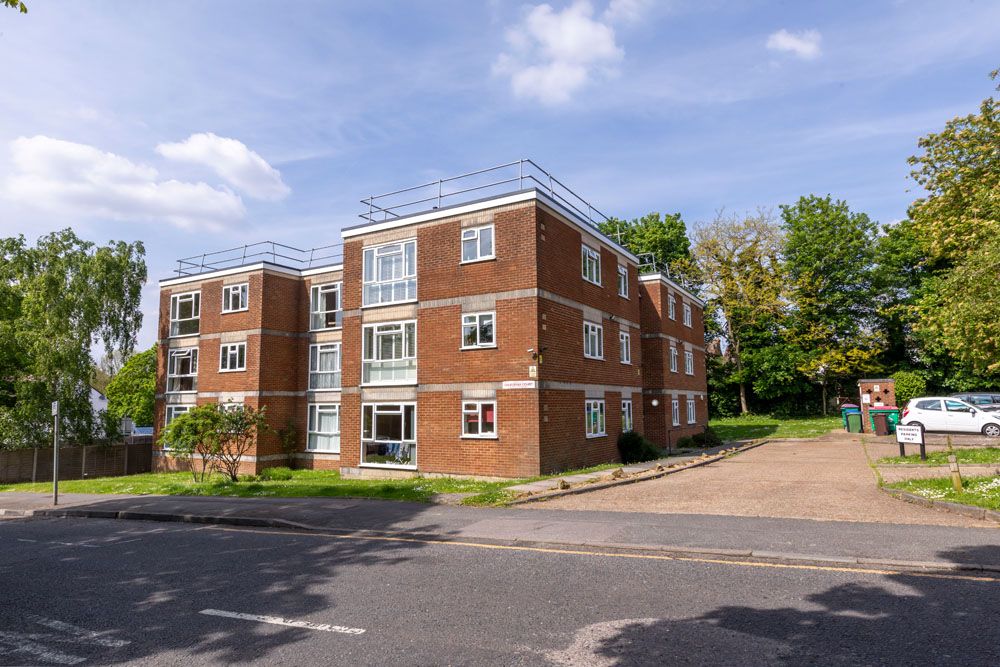 1 bed flat for sale in Downs Road, Sutton SM2, £245,000 - Zoopla