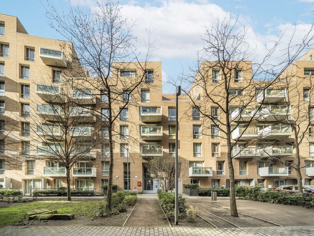 2 bed flat for sale in Nelson Walk, London E3, £425,000 - Zoopla