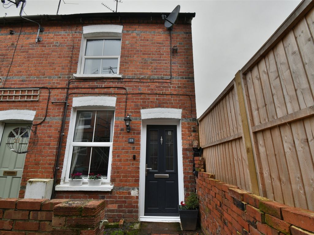 2 Bed End Terrace House For Sale In Westbourne Terrace Newbury Rg14 £