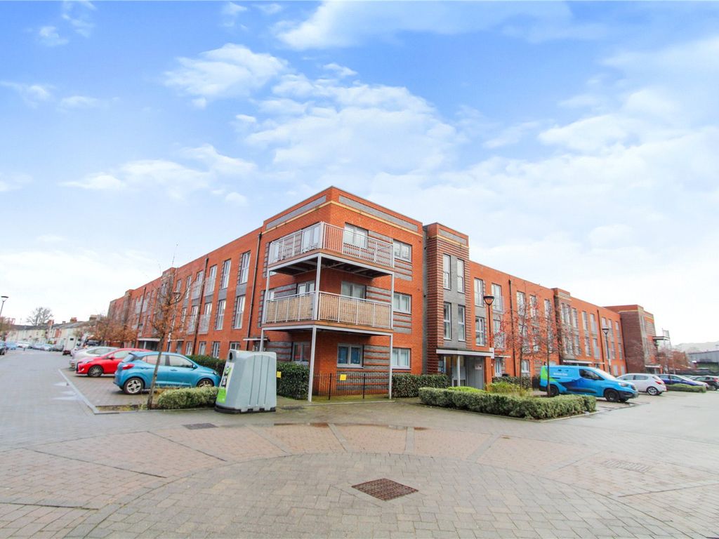 2 bed flat for sale in Meridian Way, Southampton, Hampshire SO14 - Zoopla