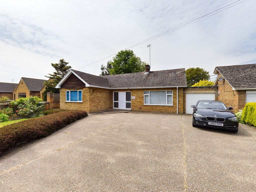 3 Bed Detached Bungalow For Sale In Isle Road Outwell Wisbech Pe14