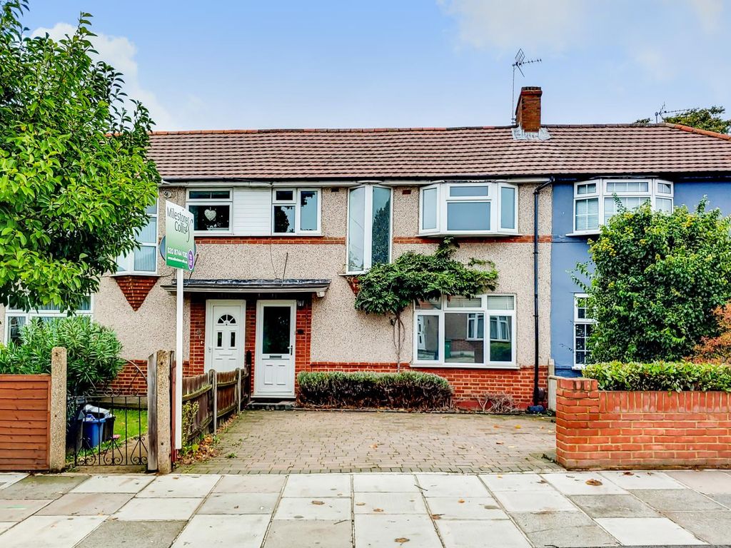 3 Bed Semi Detached House To Rent In Warren Road Whitton Twickenham