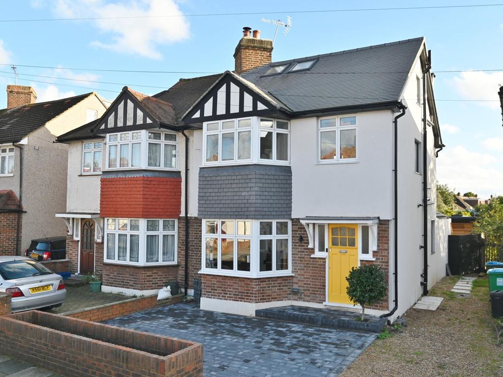 4 Bed Semi Detached House For Sale In Crane Way Whitton Twickenham