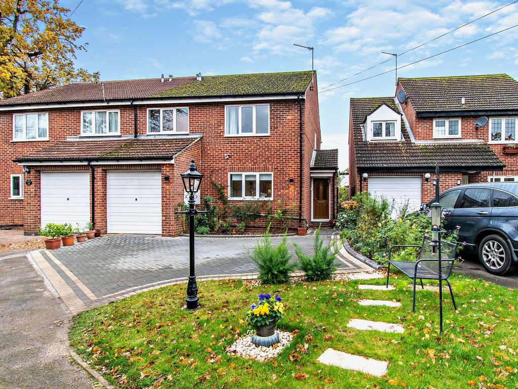 4 bed semi-detached house for sale in Barmor Close, Harrow HA2, £ ...